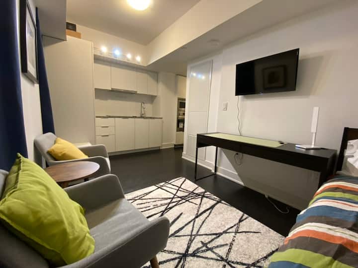 Lovely Studio In The Heart Of Downtown Toronto! - Toronto, ON