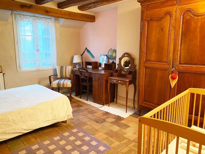 Chambre Double Et Spacieuse Au Centre De Montoire - Montoire-sur-le-Loir