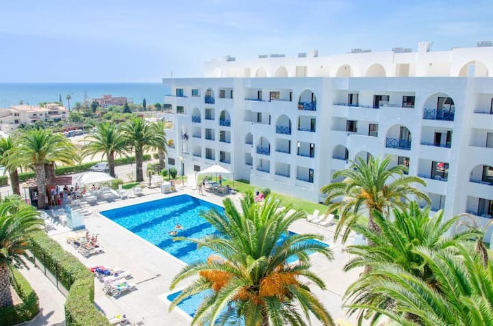 Charming Apartment In Praia Sra Da Rocha - Porches - Porches