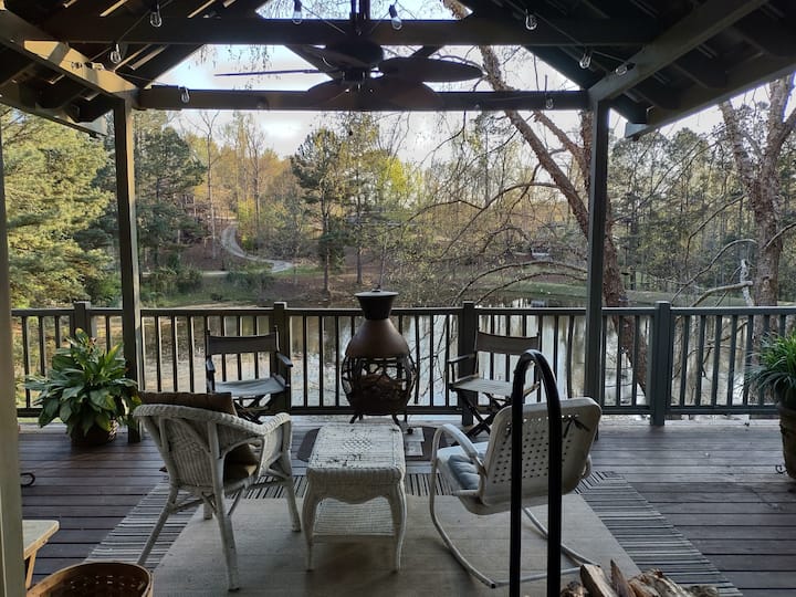 Treehouse On Pond Apartment - Augusta, GA