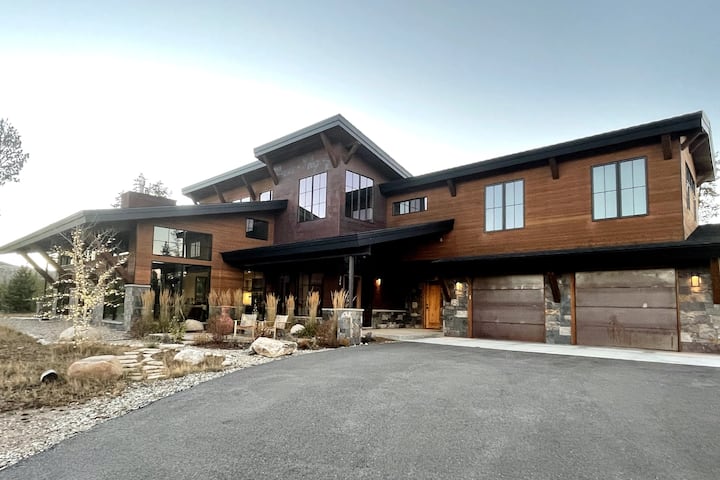 Bespoke Chalet Winter Park - Winter Park, CO