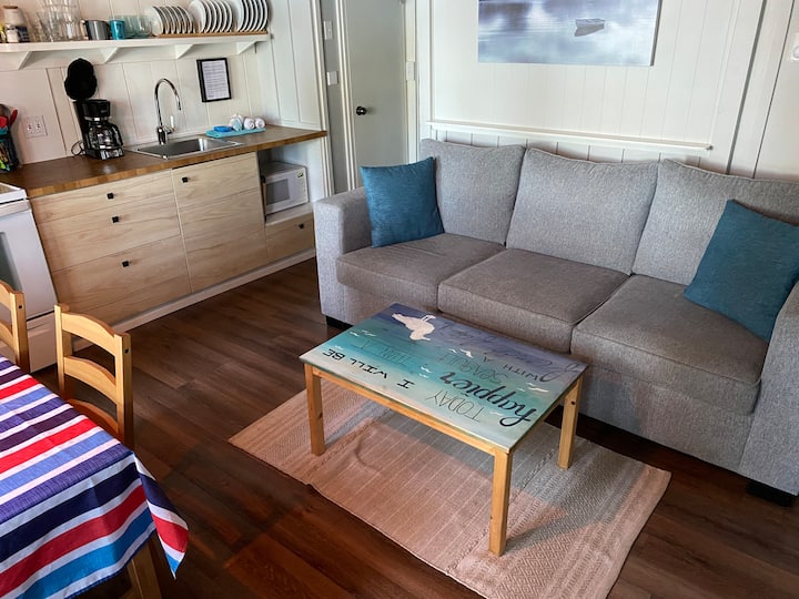 Cottage #4 Maple Ridge Cottages (2 Bedrooms) - Galiano Island