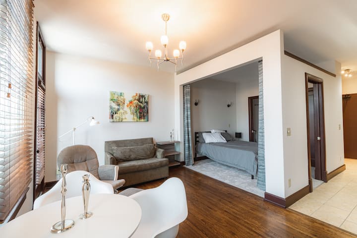 Penthouse Short North Studio & Free Parking - 콜럼버스