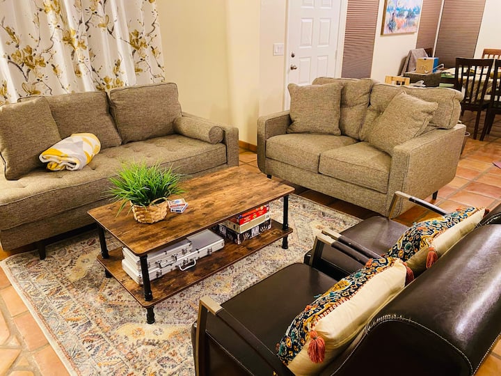 Charming, Newly Updated  Spring Meadows Townhome - Flagstaff, AZ