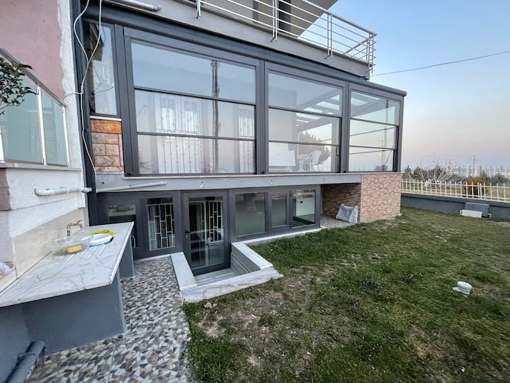 Denize 200 Metre 1+1 Bodrum Kat Daire Deniz Manzar - Silivri