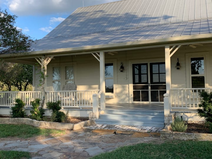 Beautiful Fayetteville, Texas Farmhouse - Round Top, TX