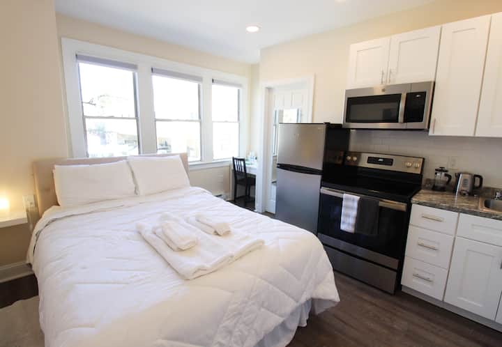 Bright And Modern Tiny Studio Apt In Chestnut Hill - Philadelphia, PA