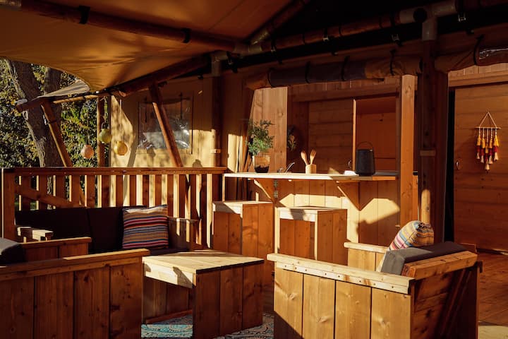 Grand Family Tent - Zeewolde
