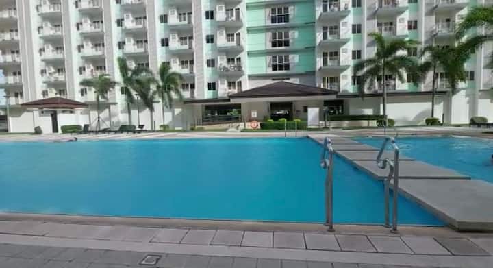 Lovely 2 Beds Condo Fully Equipped W/ Wifi&smarttv - Parañaque