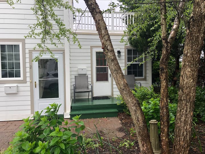 1 Bedroom 1st Floor Apartment 3 Houses To Beach - Belmar, NJ