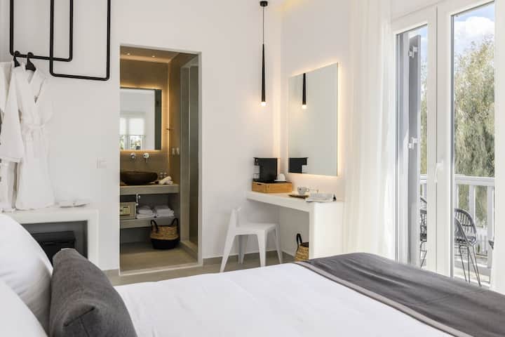 Deluxe Suite With City View @ Sunset Windmills - Mykonos
