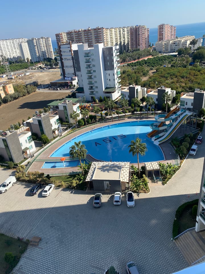 Aquapark,swimming Pool And Sea - Erdemli