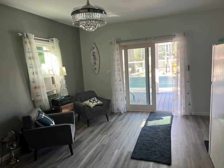 Nyc Style Studio Apt With Queen Sleeper Sofa - Dover, DE