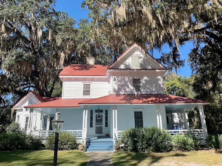 Old Savannah Historic B&b Farmhouse
(Main House) - Hinesville, GA