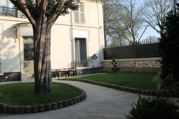 Belle Maison De 4-pièces (85m²) à Sceaux - Antony