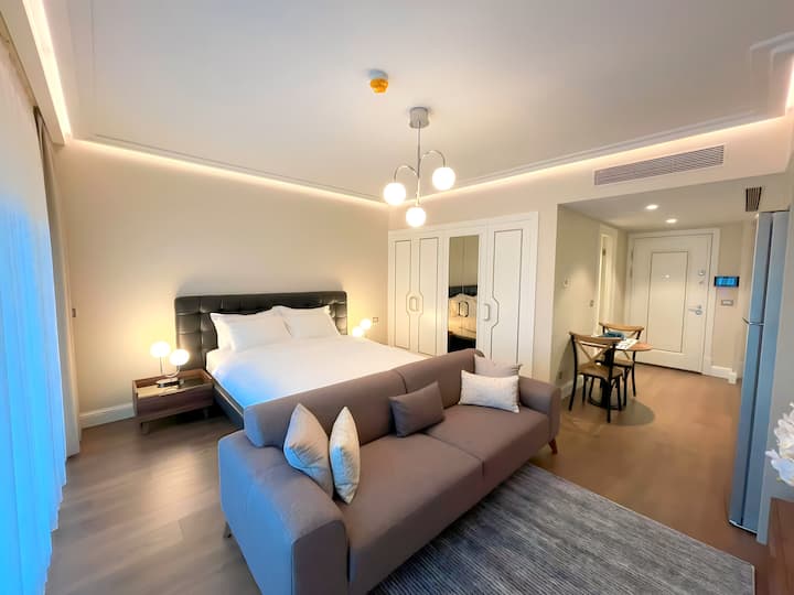 Chic Studio Flat • Taksim360 Residences - Estambul