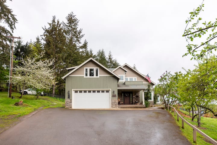 Lodge-style Guest Suite - Eugene, OR