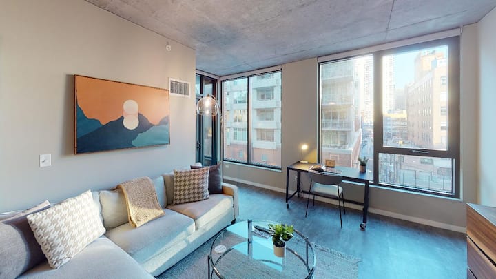 Modern 1 Bedroom With City Views In West Loop - Chicago