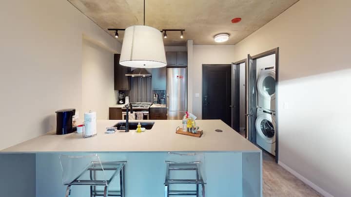 Modern 1 Bedroom With City Views In West Loop - Chicago