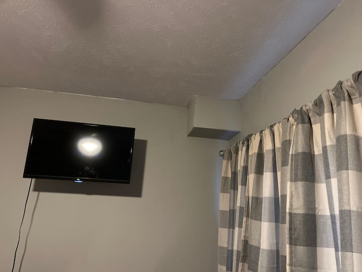 Delightful Elk Suite - Cleveland, OH