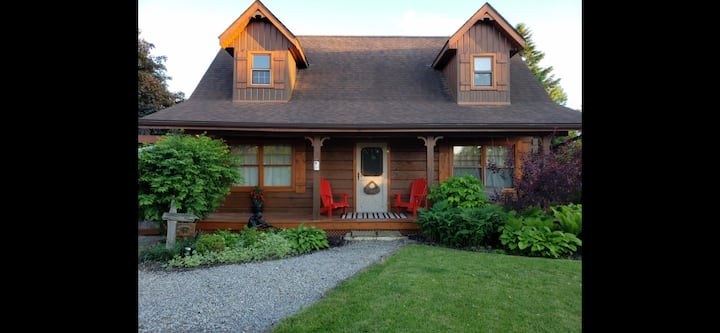 Log Cabin In The City - Sleeps 5 - Welland