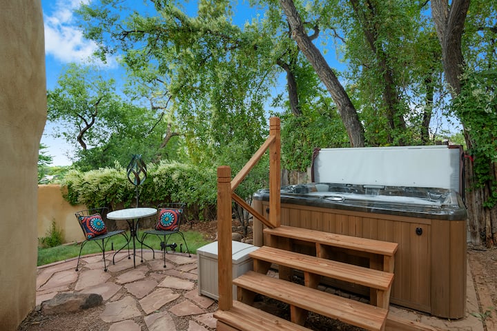 Amazing Views, Hot Tub By Canyon Rd - Santa Fe, NM