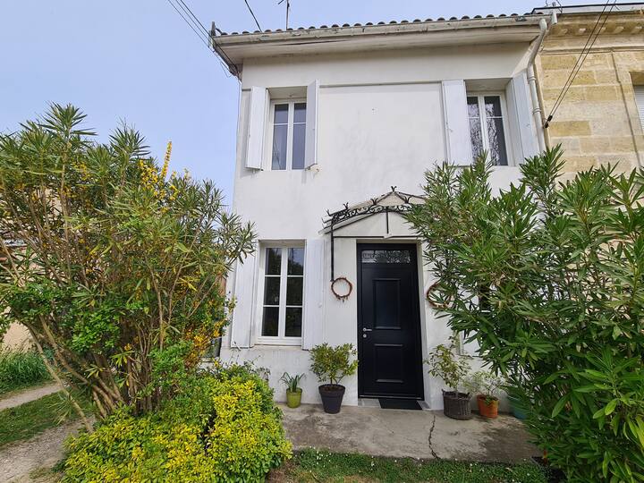 Jolie Maison 3 Chambres Avec Jardin Et Piscine - Bordeaux