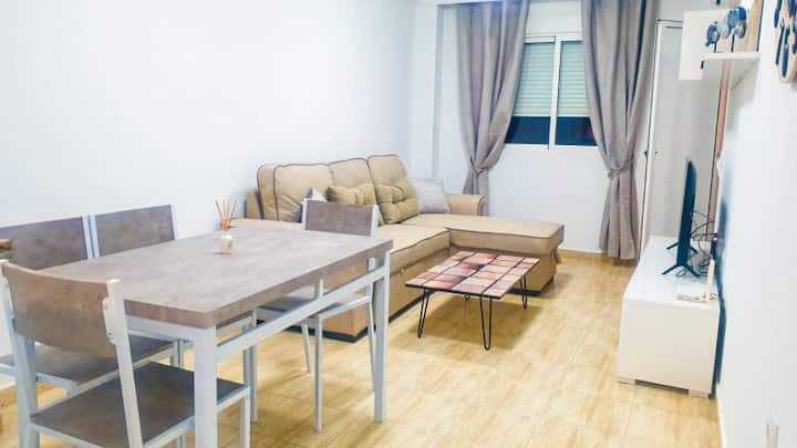 Modernly Furnished Apartment, Balcony, 100m Beach - Torrevieja