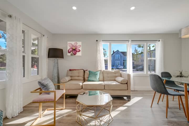 Cozy Unit 2br/1ba | Parking & Laundry | Stanford - Redwood City, CA