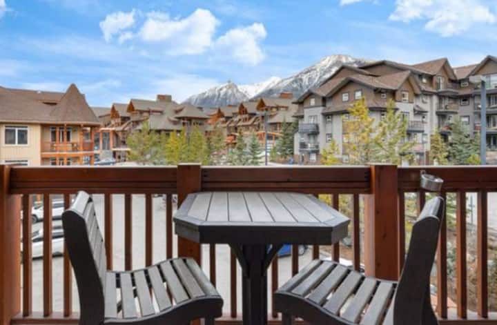 One Bedroom Condo At Falcon Crest In Canmore - Canmore
