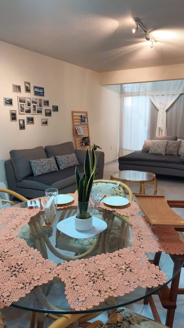 Nana Iyari - León, México