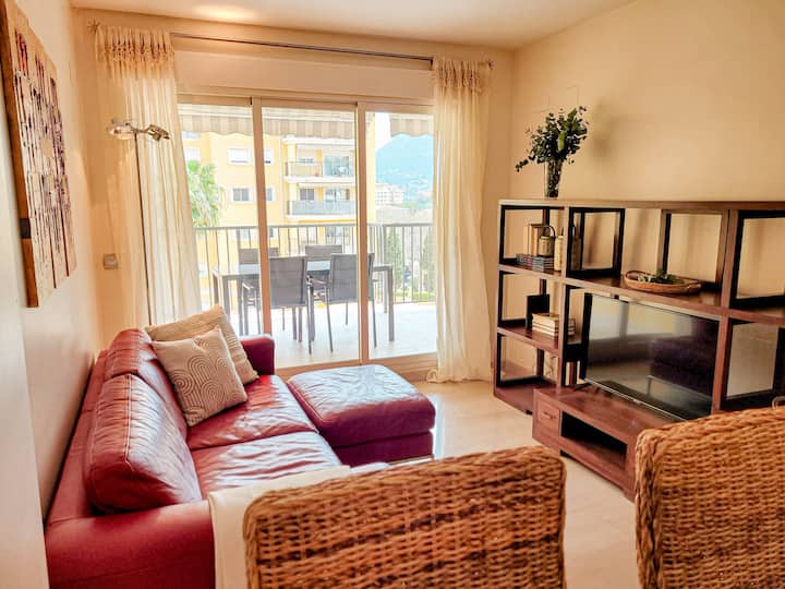 Apartamento Con Piscina Y Vistas A La Montaña. - Dénia