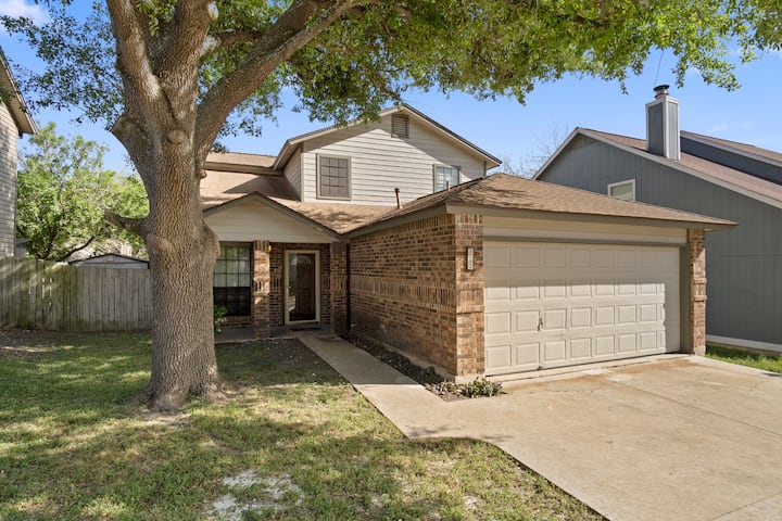 4br Near Randolph Afb | Pet Friendly Home - Universal City, TX