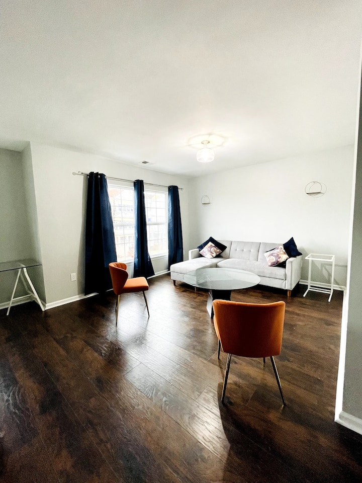 Modest Haven Close To All - Newark, NJ