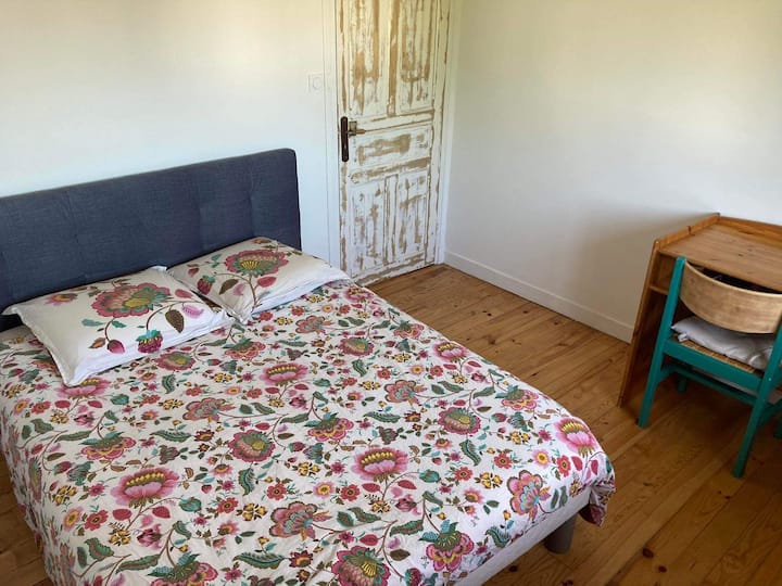 Chambre Lit Double Dans Jolie Maison De 1936 - Morlaix
