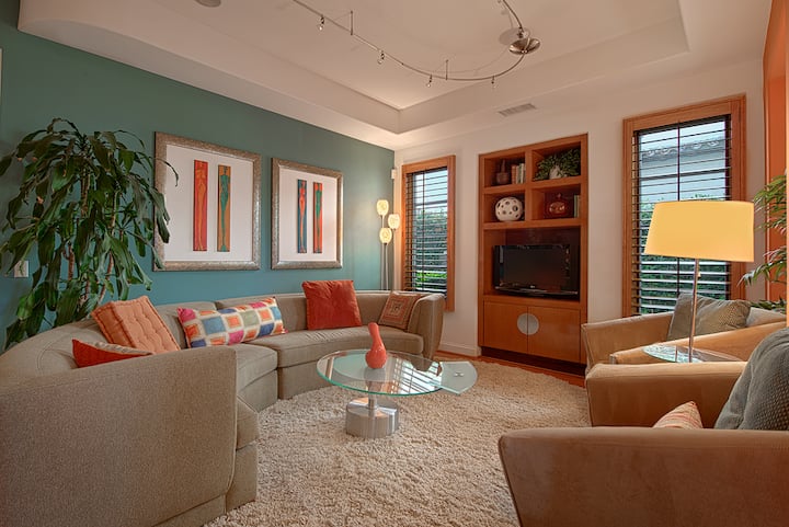 In Palm Springs   Down Town Luxurious 3bdrm Villa - Palm Springs, CA