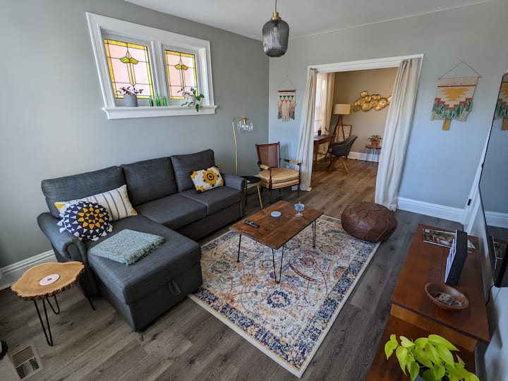 Cozy Retreat | Charming Apt. Near Top Attractions! - St. Louis, MO