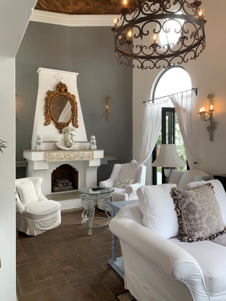 Style & Grace In San Miguel De Allende - San Miguel de Allende