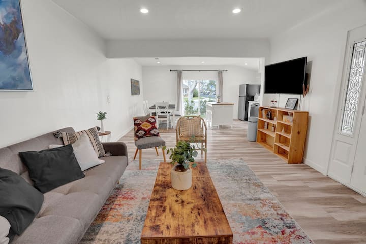 Comfortable And Spacious 2-bed Mid-term Rental - 오렌지 군