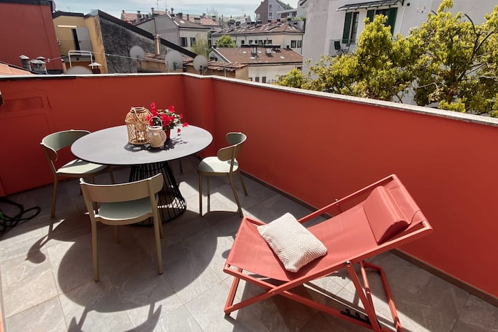 СOzy Apartment With A Terrace Near Park Sempione - Milan
