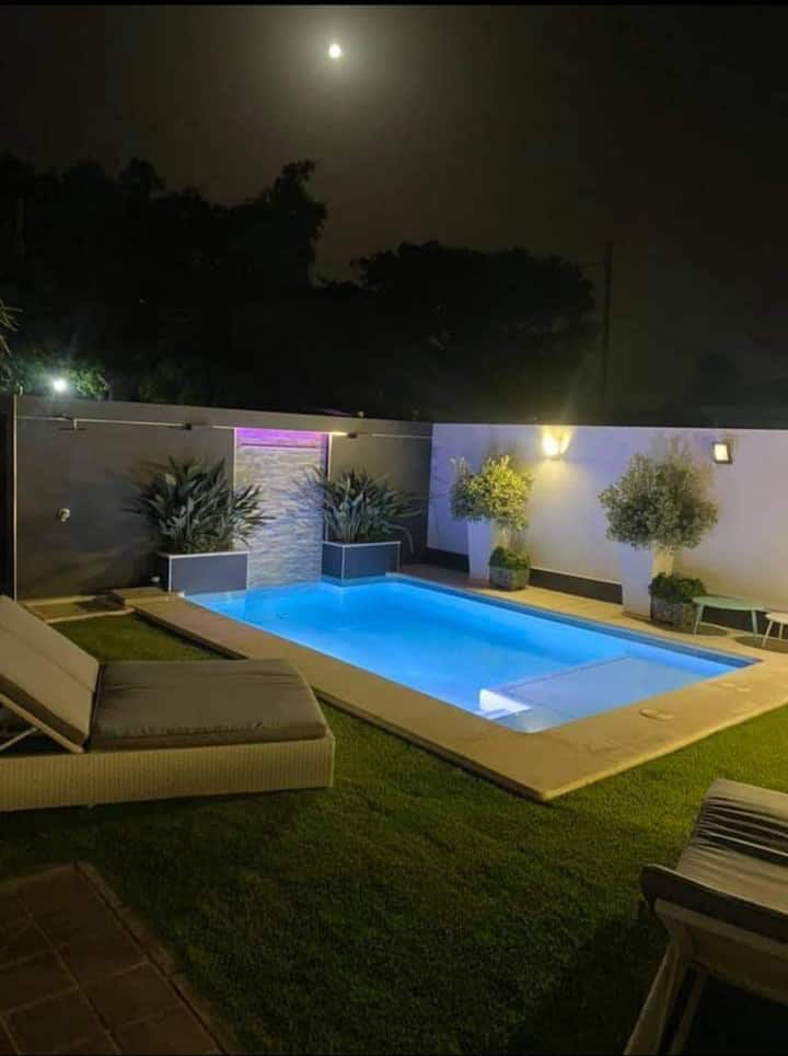 Chalet Privado Con Piscina En Puerto Santa María - Rota