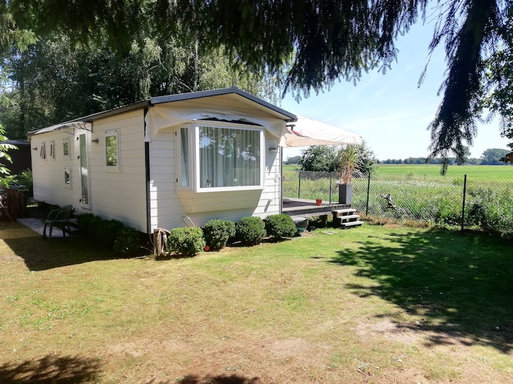 Gezellig Chalet Bij Zwemvijver In De Kempen. - Geel