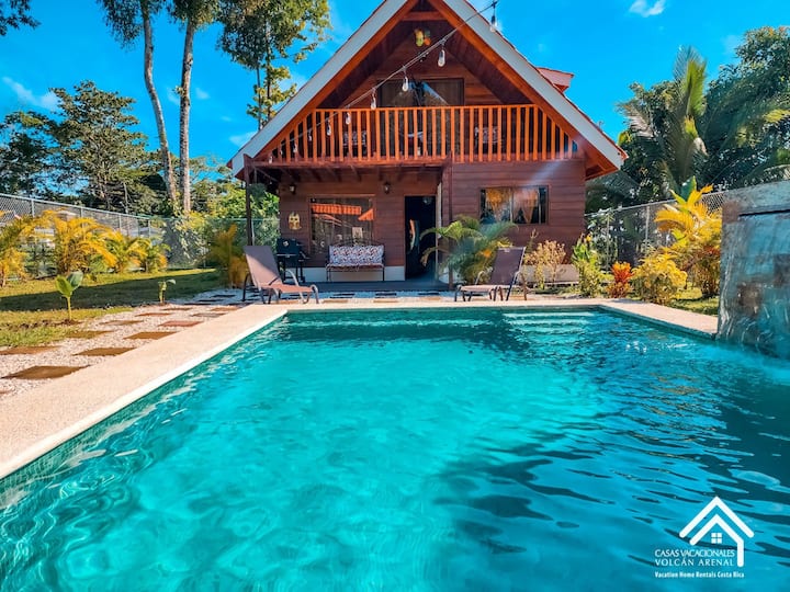 Family Chalet With Volcano View - La Fortuna