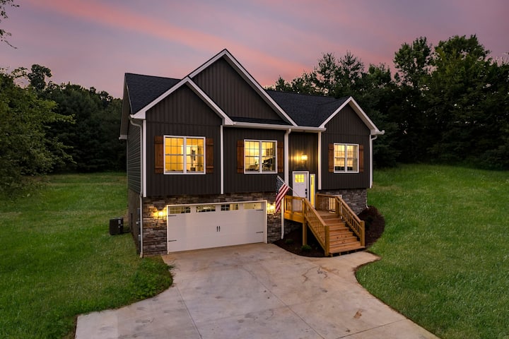 Jonesborough Gem! Close To Town! Horseshoe Pits! - Johnson City, TN