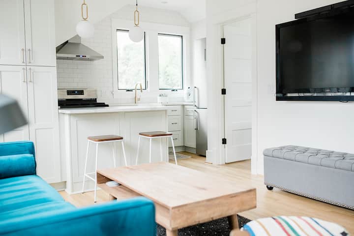 Clean & Cozy Guesthouse In East Nashville - Nashville, TN
