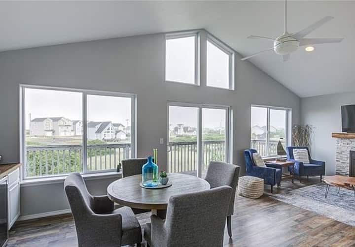 Beautiful Modern Ocean Shores  Home - Westport