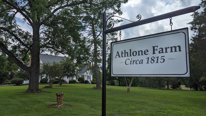 Historic Athlone Farm: Lovely, 6500 Sf, Sleeps 18 - Virginia