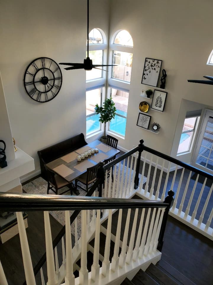 Gorgeous Home Away From Home 3 Bed 3 Bath W/ Pool - Las Vegas, NV