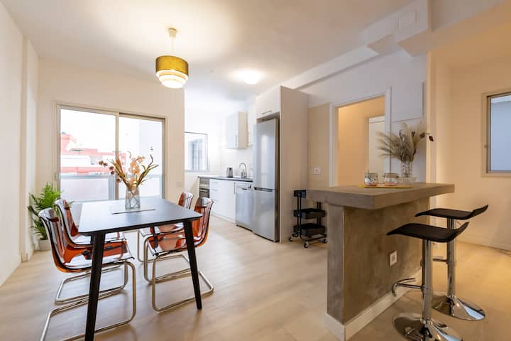 Luminous 2-bedroom Holiday Home In Calle Esquivel - Puerto de la Cruz