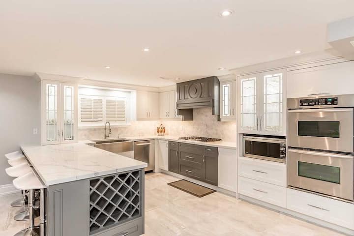 The Brownlee Event Space And Vacation Home - Newmarket